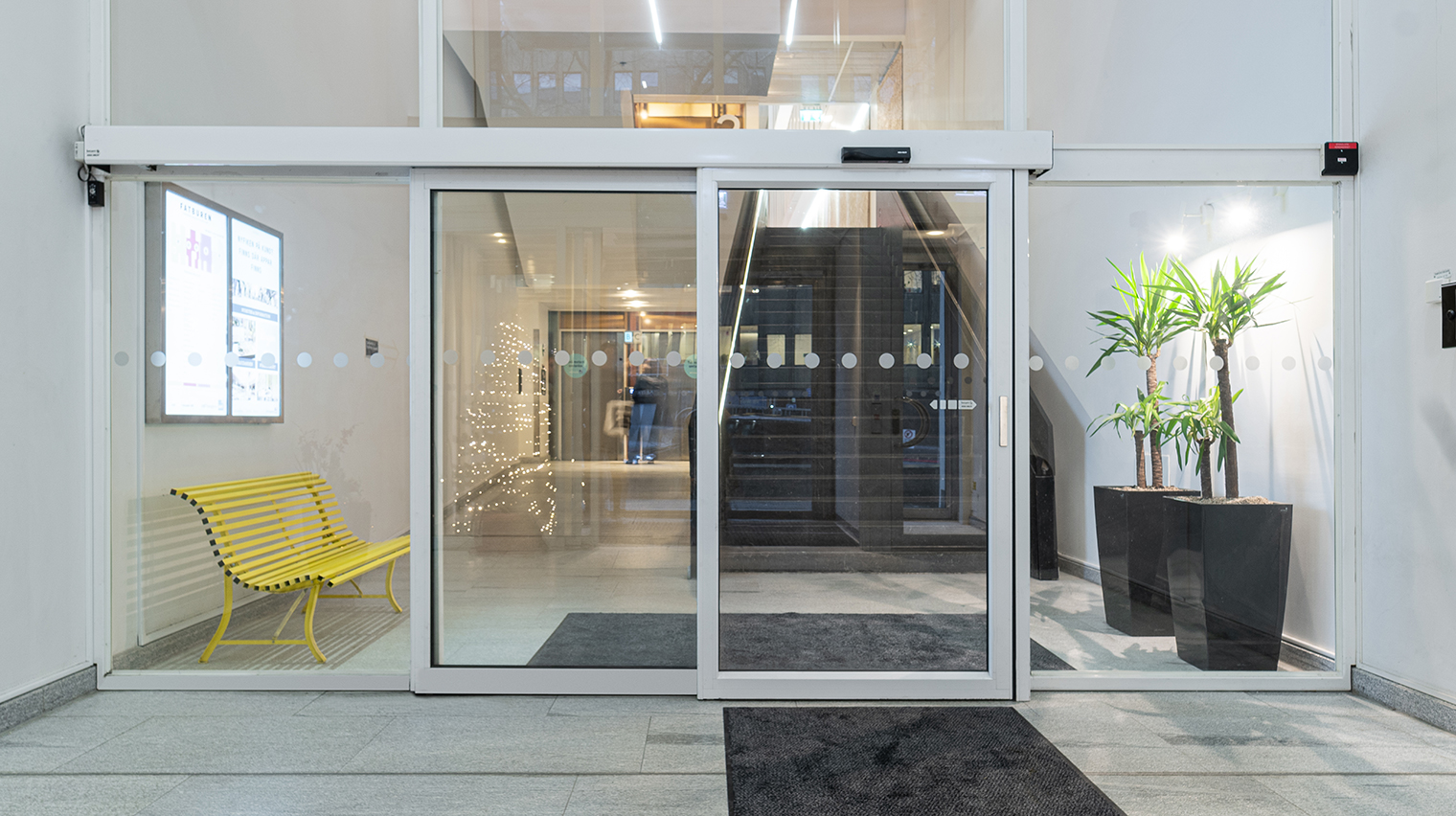 Mecanismo de puerta corredera telescópica ASSA ABLOY SL521