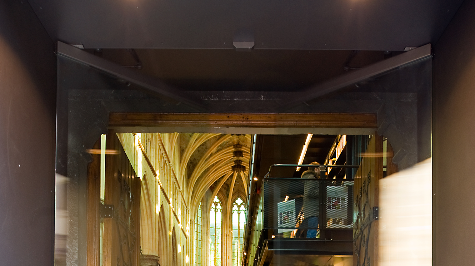 ASSA ABLOY SW100 universal door operator