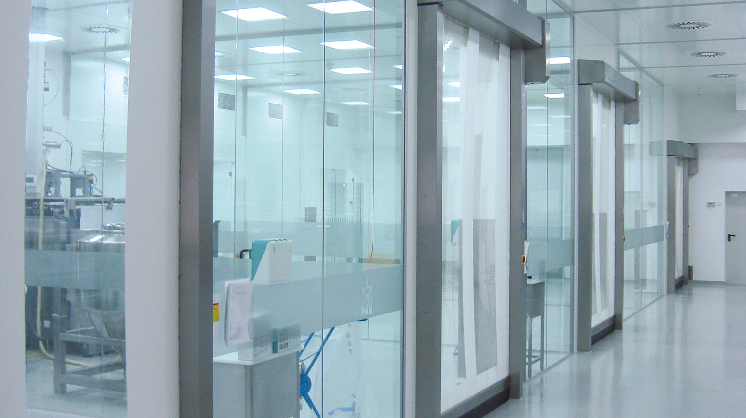 Less contaminants and better hygiene with cleanroom doors